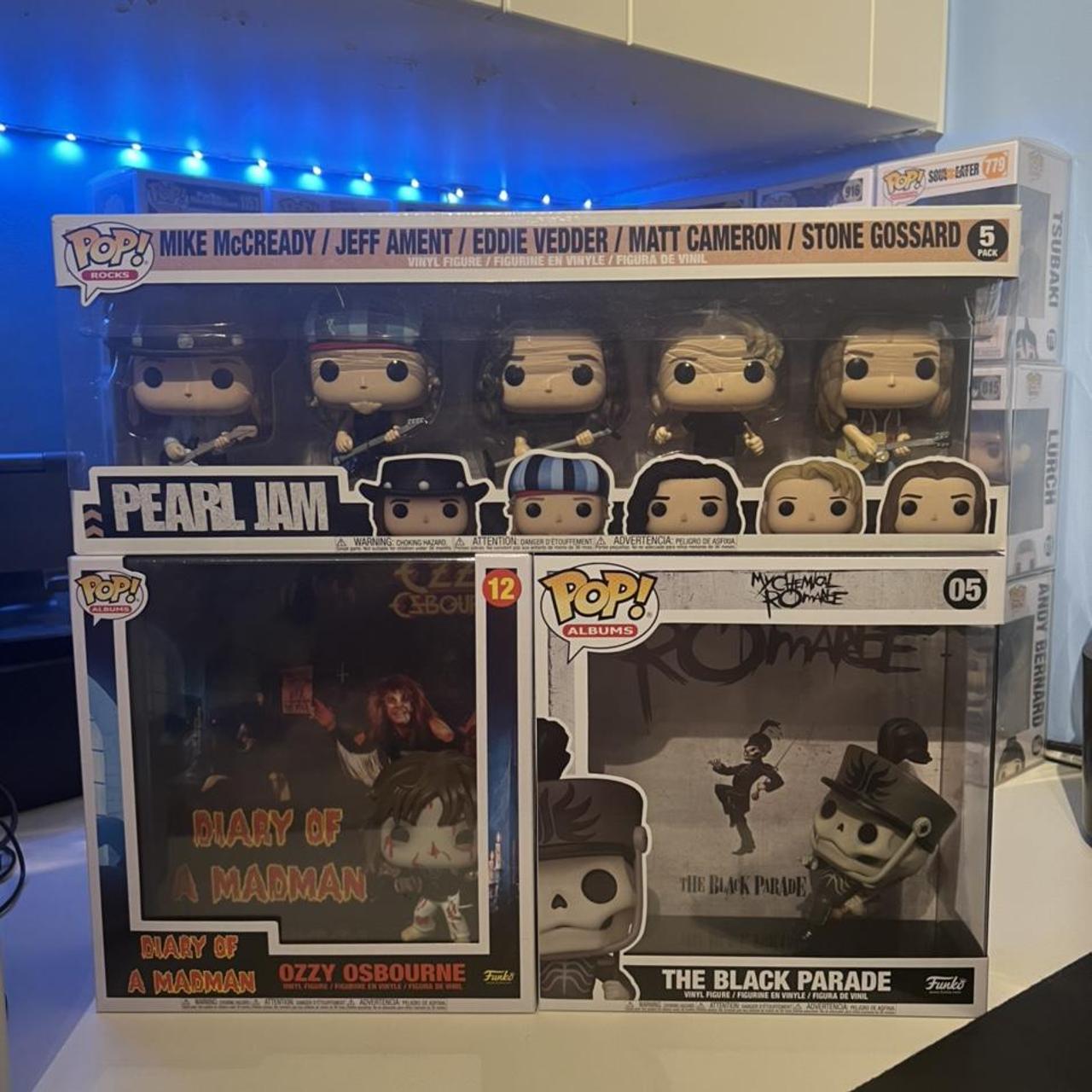 FUNKO POP ALBUMS & PEARL JAM 5 PACK MESSAGE FOR... - Depop