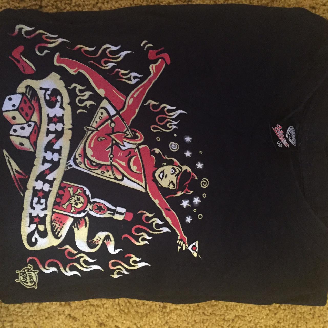 Vince Ray men's t-shirt. Barely worn - Depop