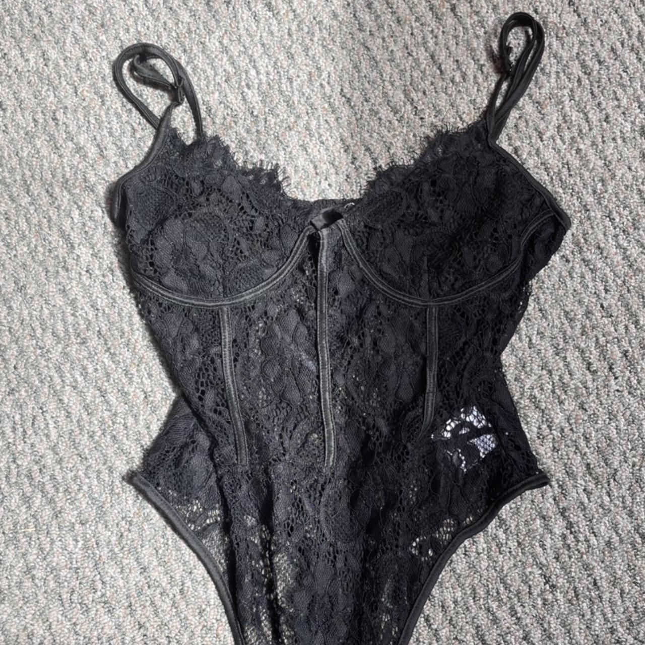 Missguided Lace Bodysuit Size 8 Depop