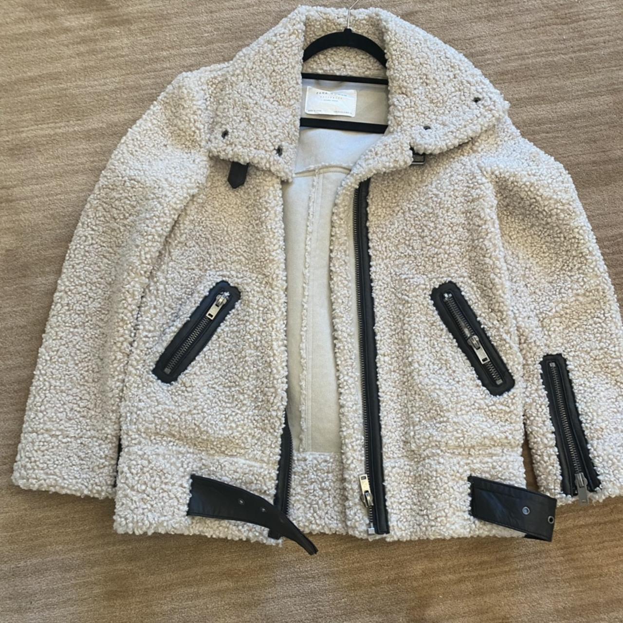 SUPER CUTE JACKET FROM ZARA!!! such a cute jacket... - Depop
