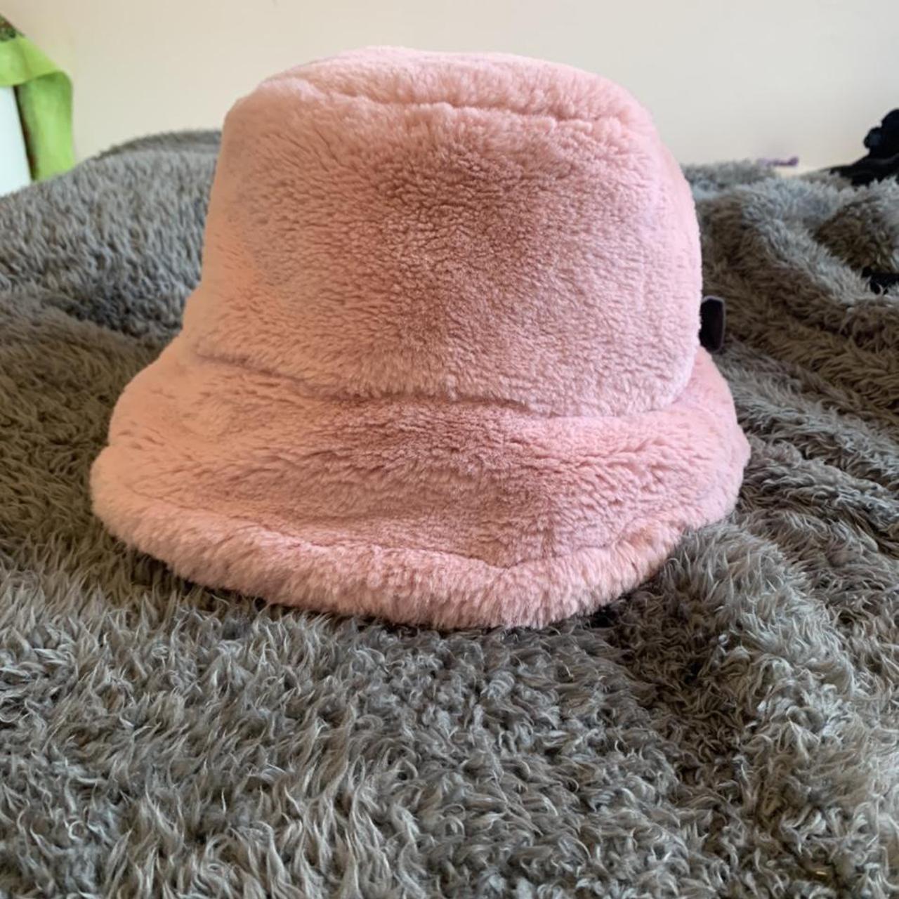 Pink fluffy bucket hat!! very cosy and in good... - Depop