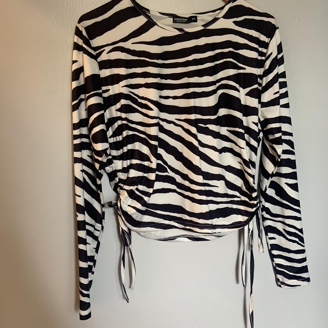 Zebra print top worn once size 0X Has strings on... - Depop