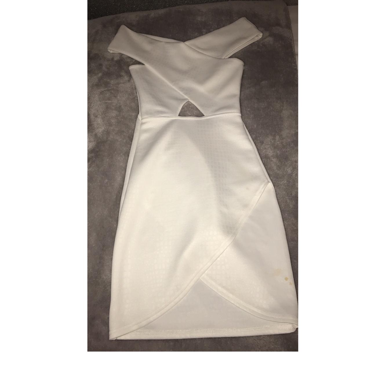 Amazing white bodycon dress from boohoo😍 only worn... - Depop