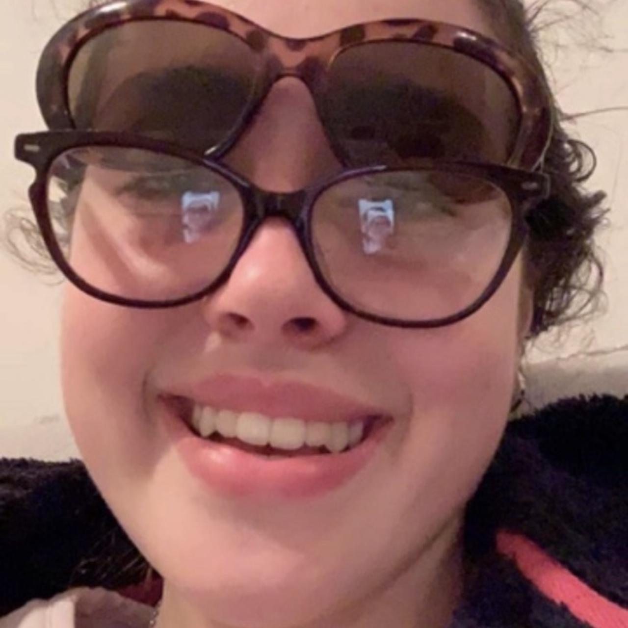 selling my pet lizard xxxx pretty terrible quality... - Depop