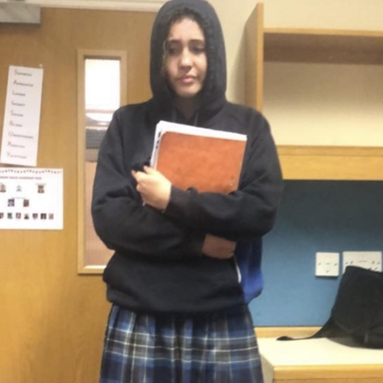 selling my pet lizard xxxx pretty terrible quality... - Depop