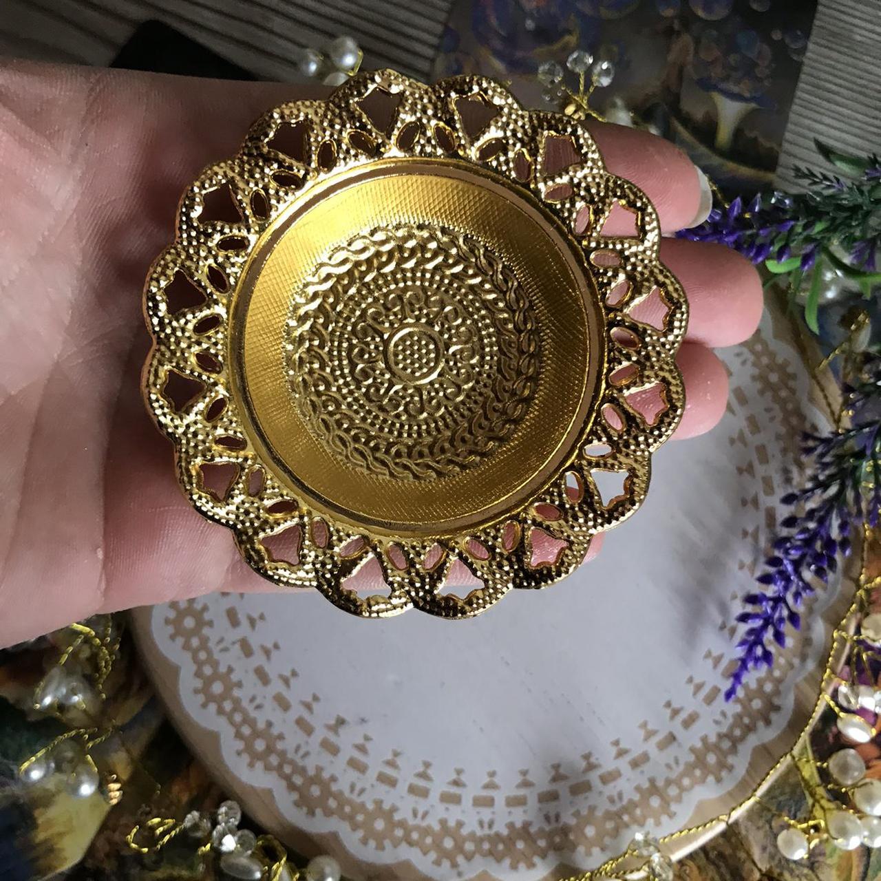 Gold metal trinket dish A stunning mini trinket... - Depop