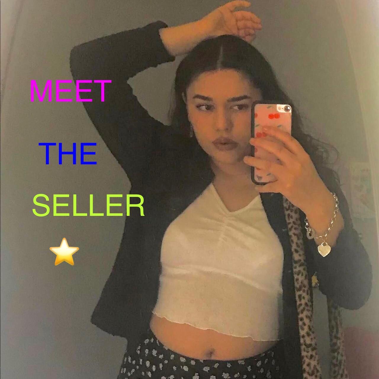 meet the seller ^ - ^ hello!