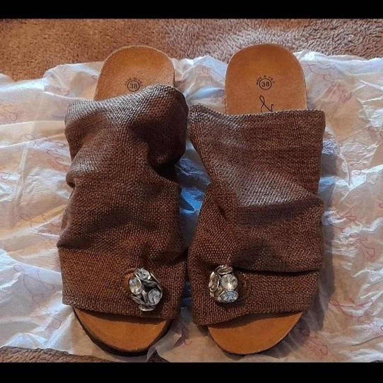 Women's Cream and Brown | Depop