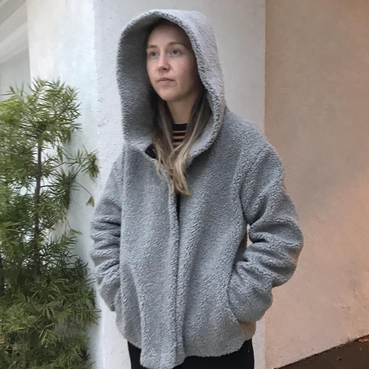 Zara sherpa gray jacket 🤍🖤 so cute and so cozy!!... - Depop