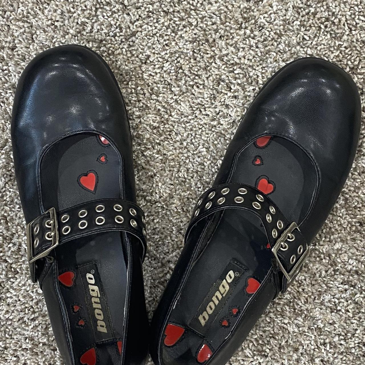 Black bongo flats. size 8.5 - Depop