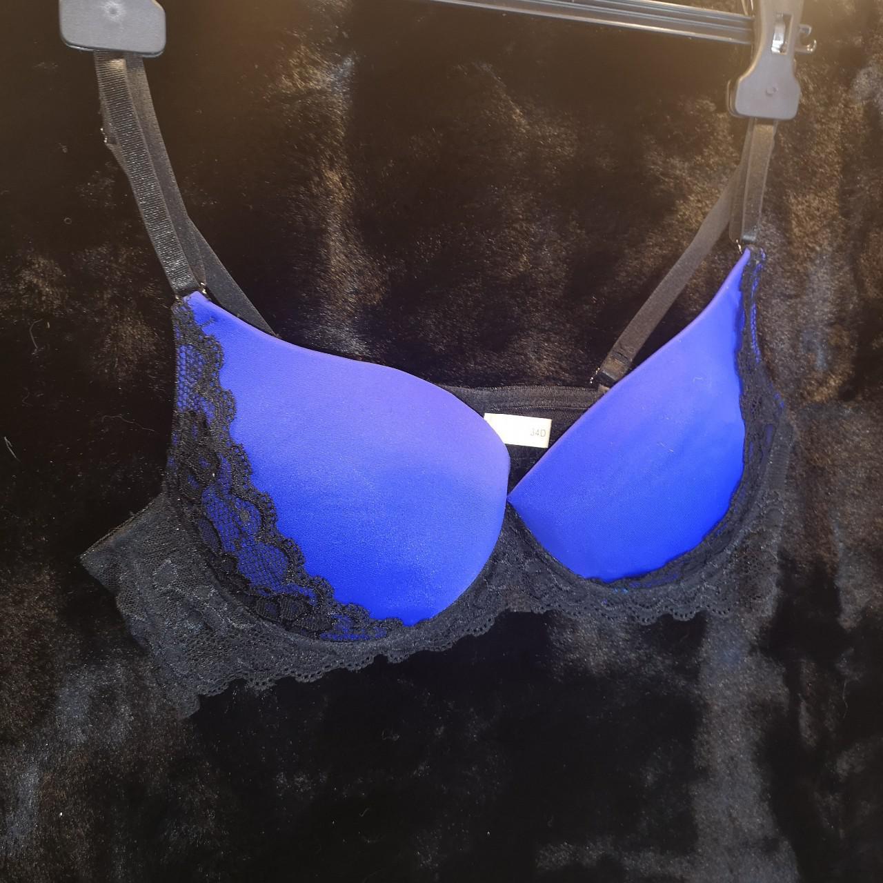 Women's Blue and Black Bra | Depop