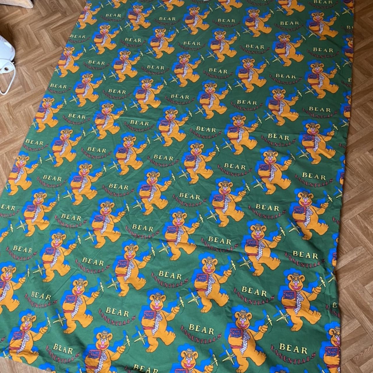 Fozzie bear retro muppets single bed doona cover 🧡.... - Depop