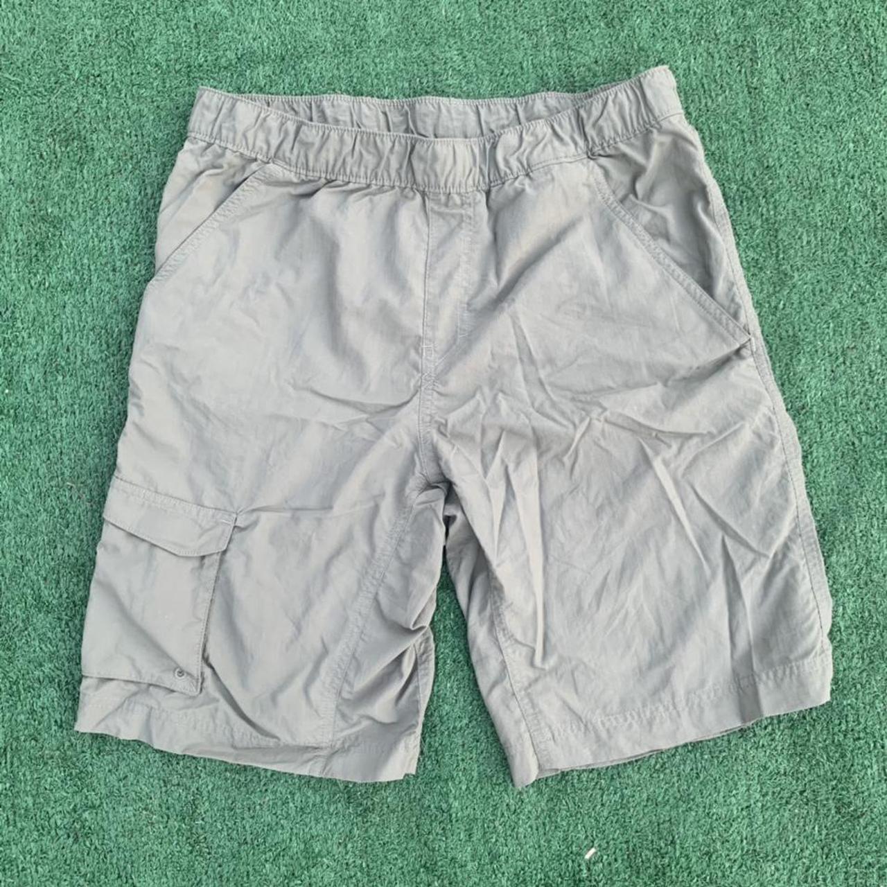 Green Colombia Omni-shade shorts men’s XL slightly... - Depop