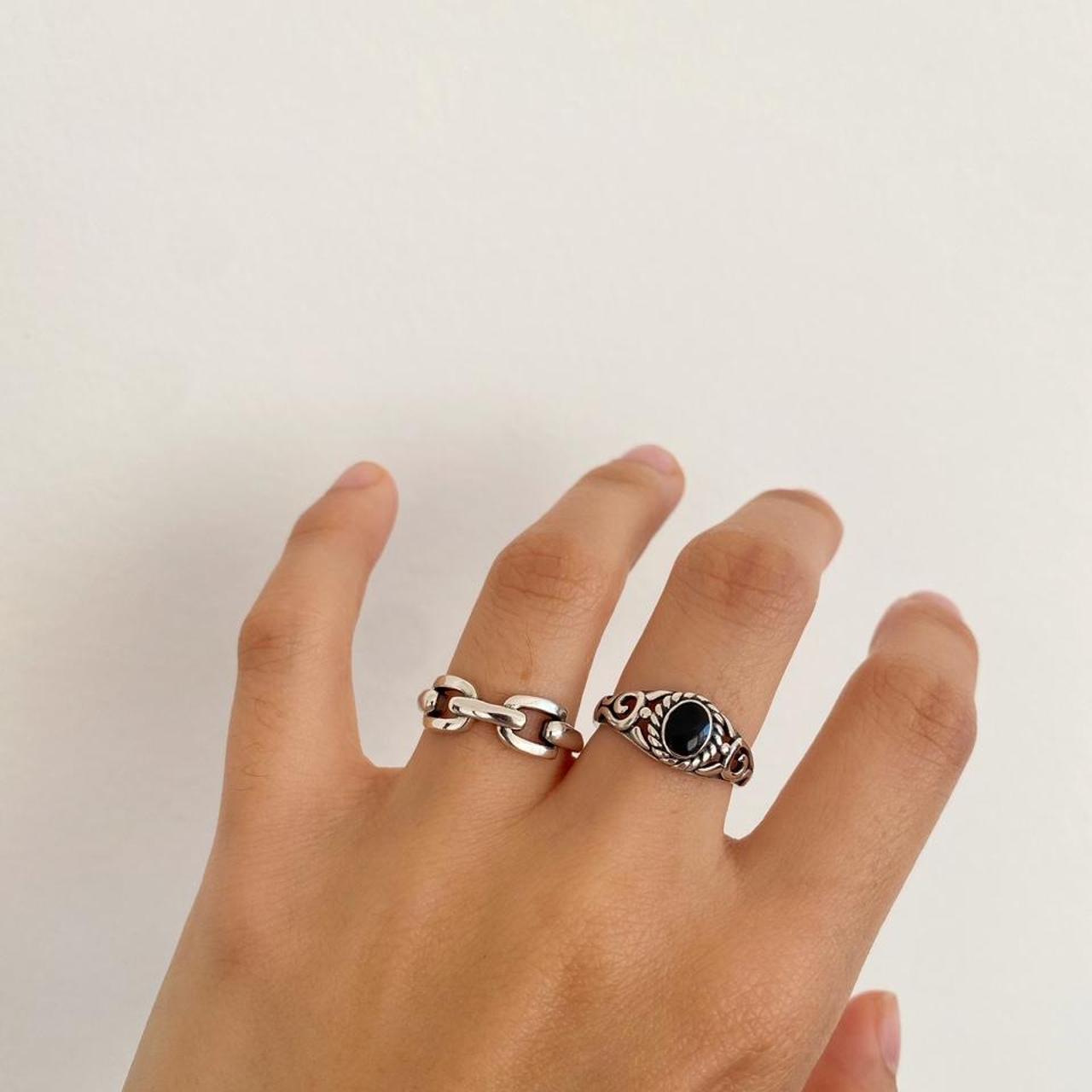 Sterling silver chain link ring Size... - Depop