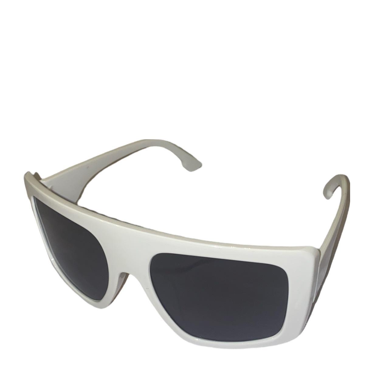 Extra large shades - never worn - Depop
