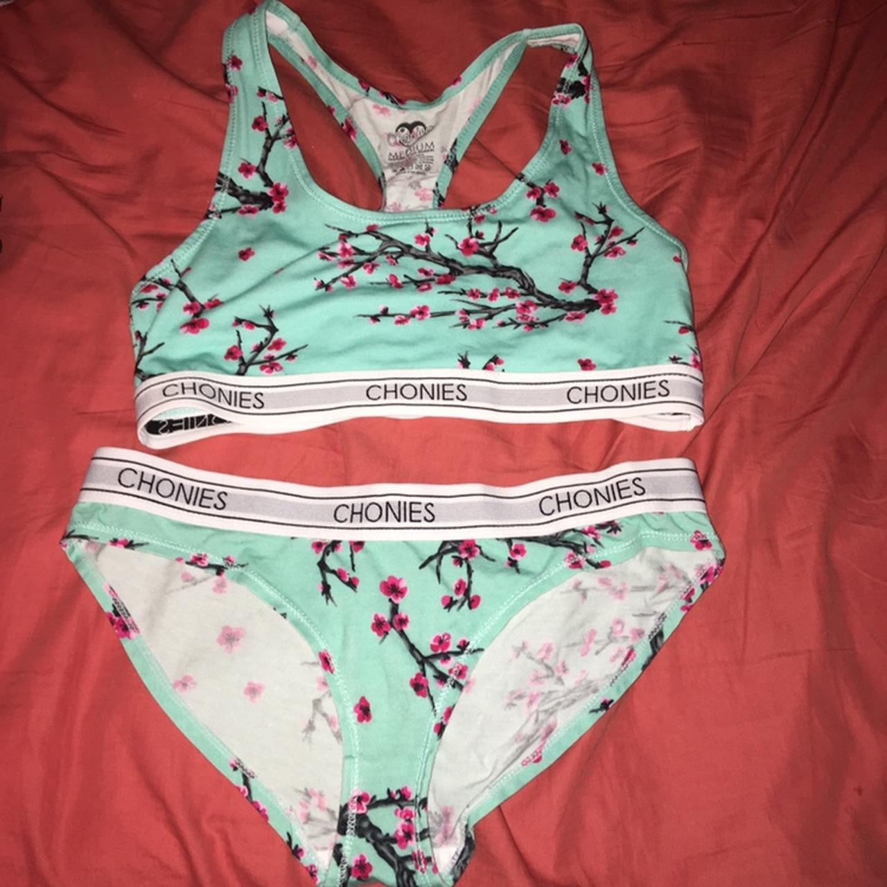 Matching bra and panties set - Depop