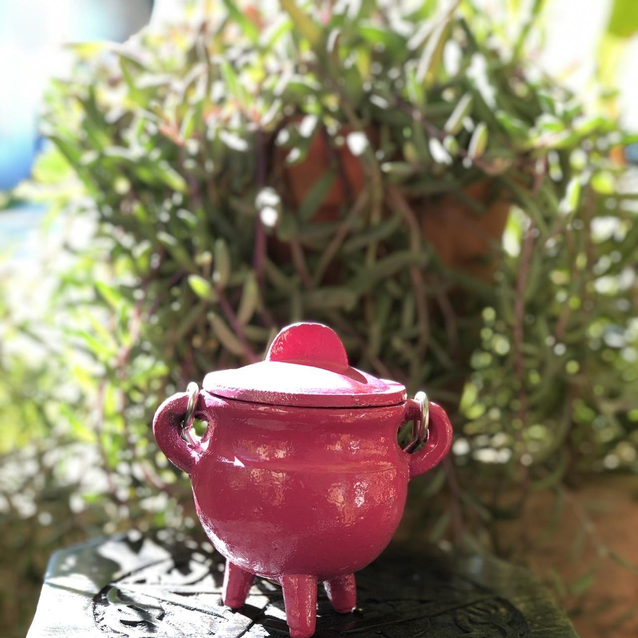 SMALL PINK CAULDRON Small fuchsia pink cauldron that... | Depop