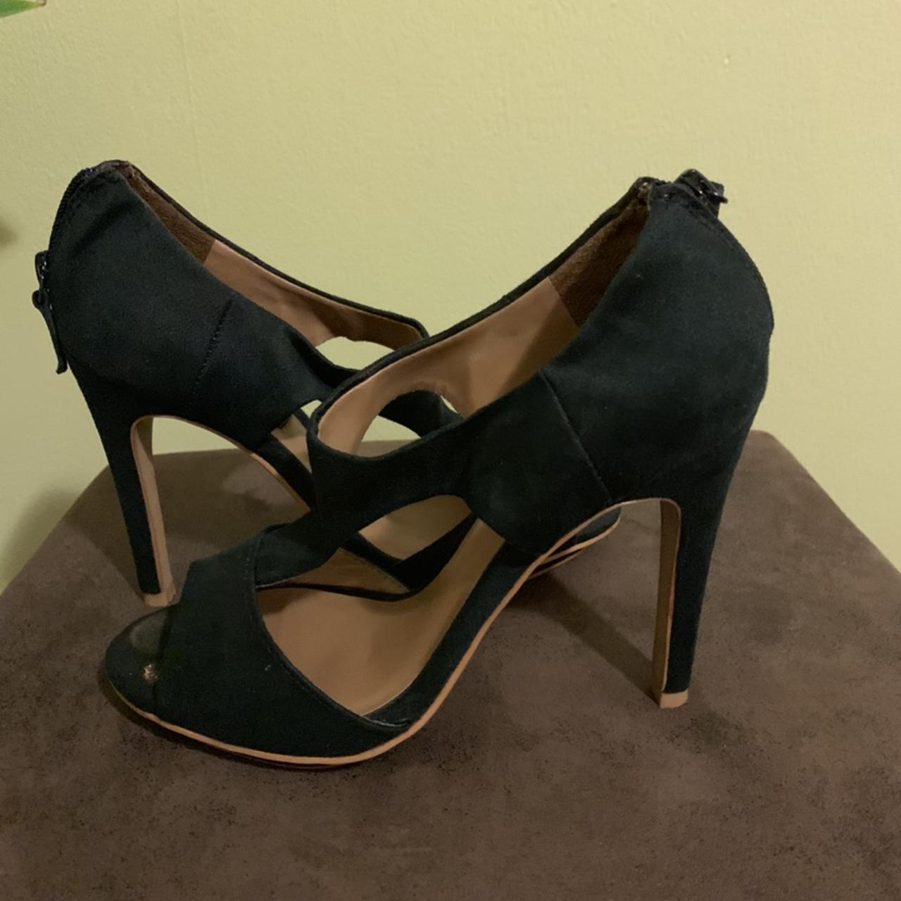 They are comfortable, the heel is not that high - Depop