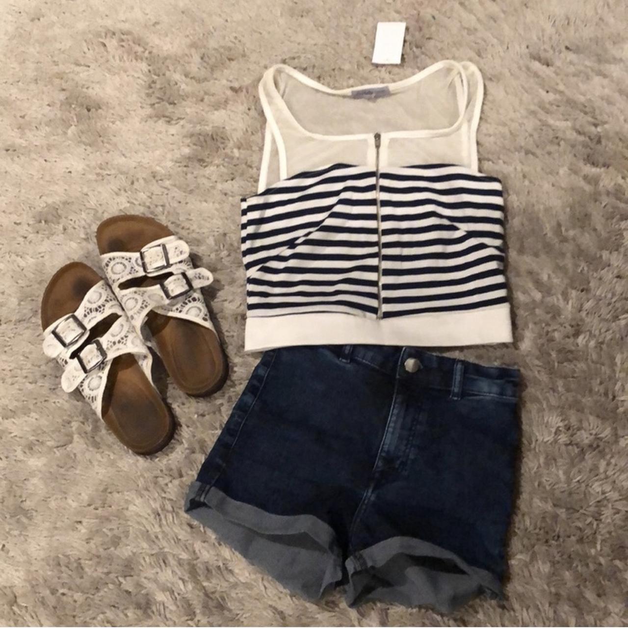 NWT Cropped summer tank top with blue and white... - Depop
