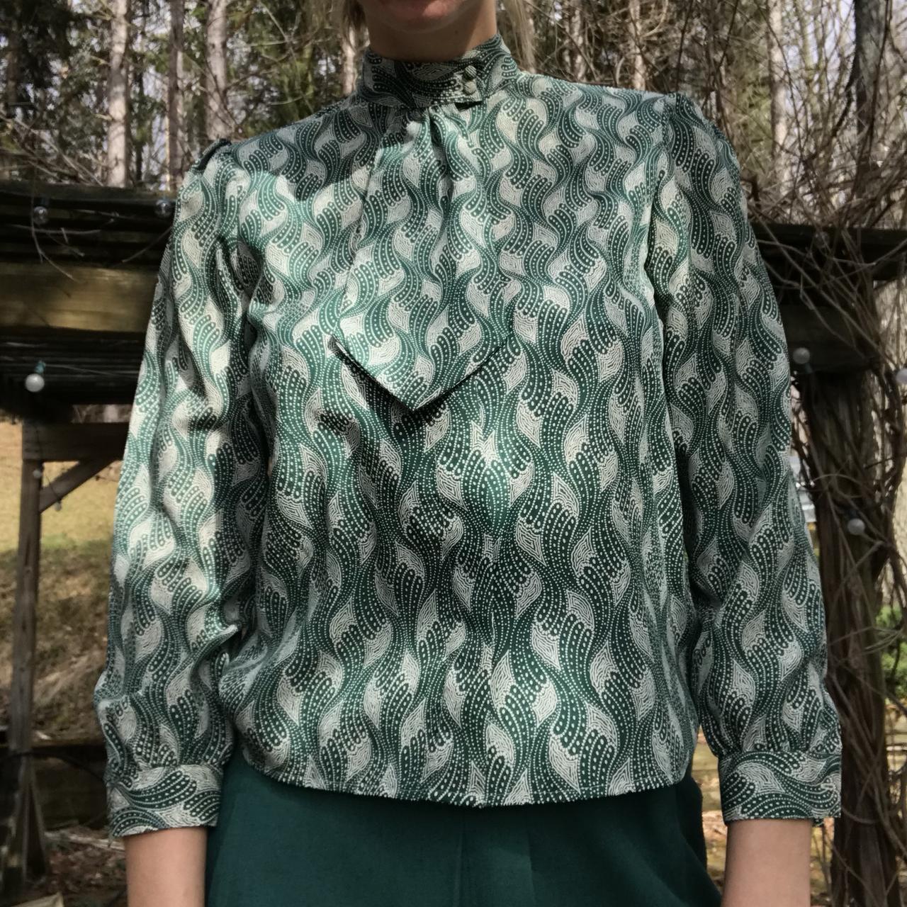 Elegant vintage top. Beautifully designed with... - Depop