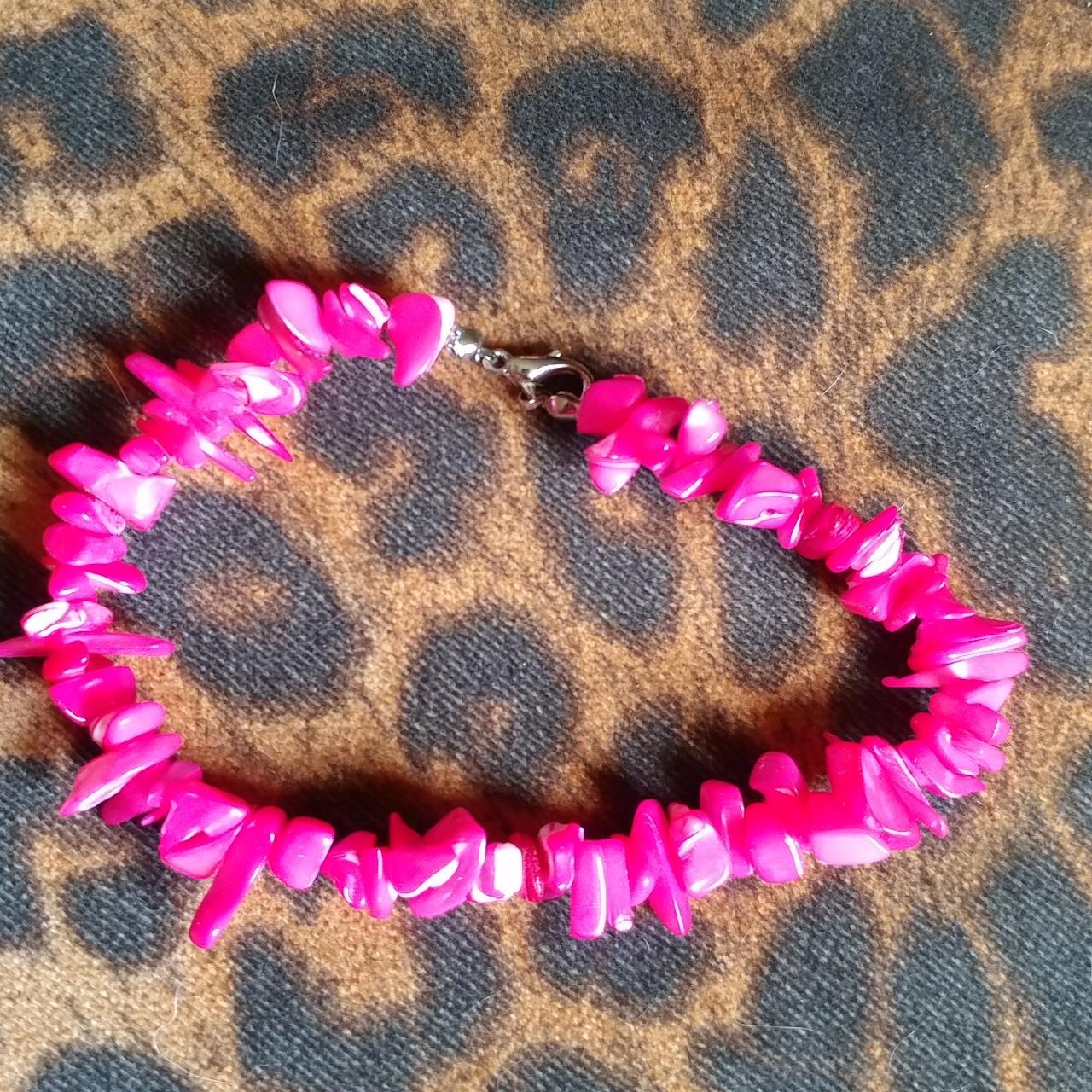 US SHIPPING ONLY 🇺🇸 Hot pink puka shell bracelet.... - Depop