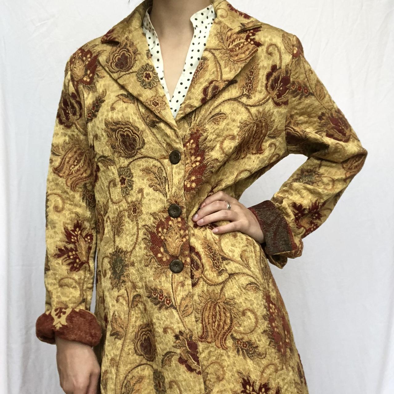 VINTAGE FLORAL CARPETBAG COAT 🧥🌺 The vibes of this... - Depop