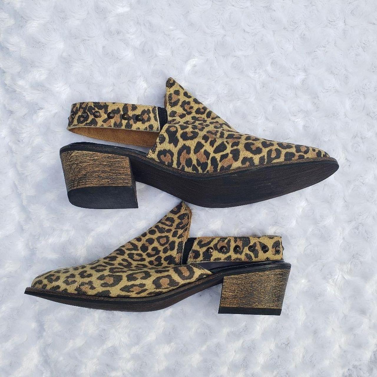 Very Volatile Los Angeles Lepord Print sling back... - Depop