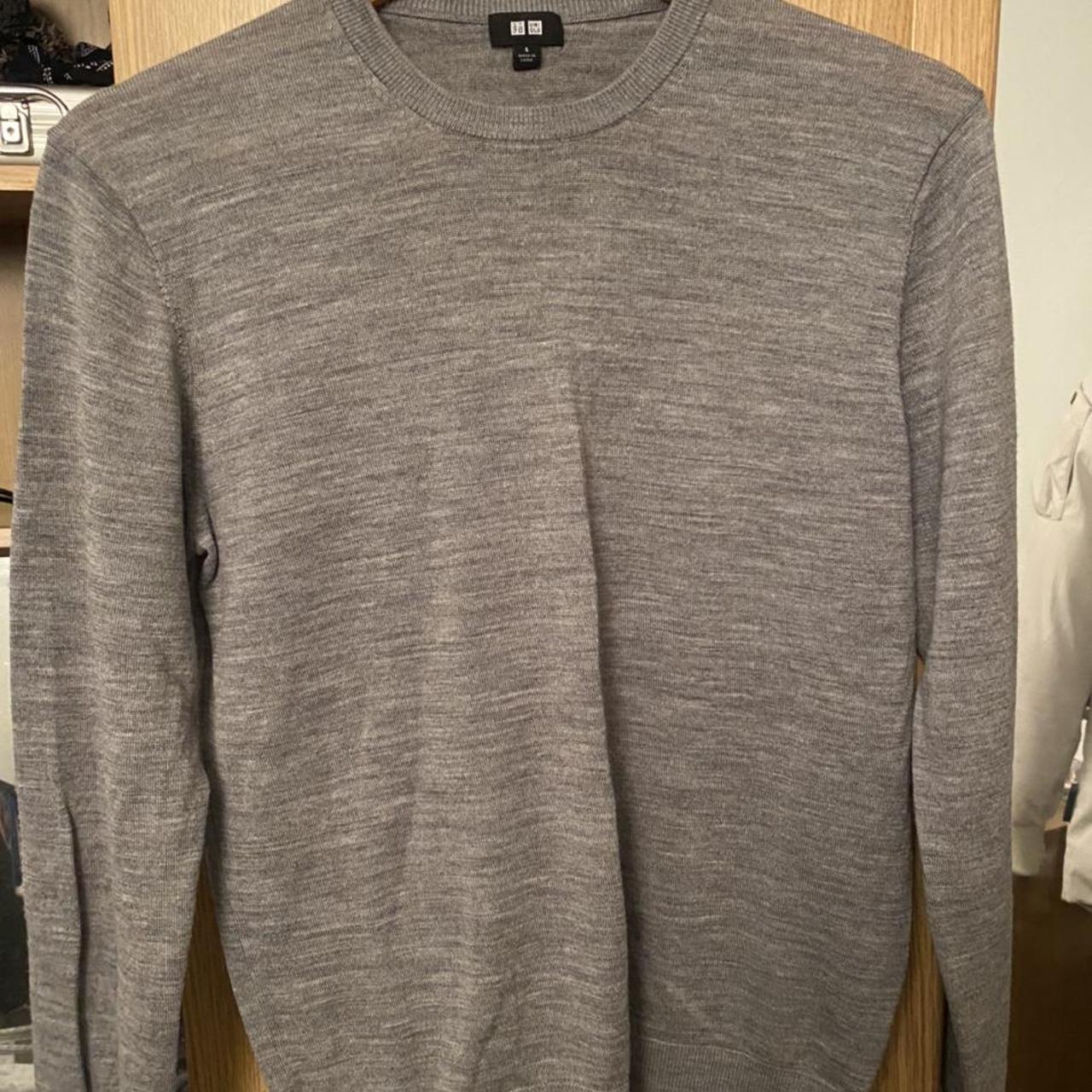 Uniqlo mens grey smart jumper Size small - Depop