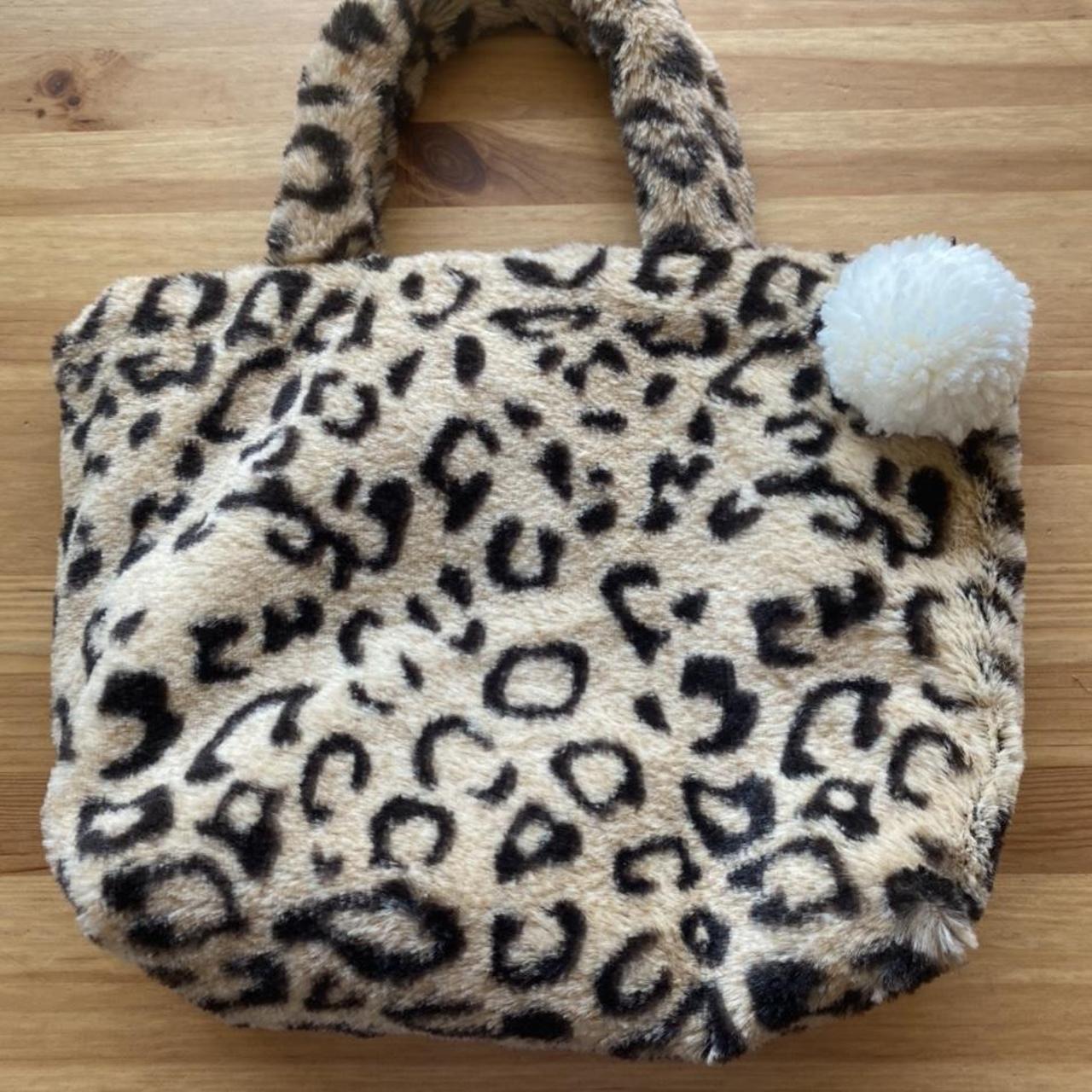🐆 y2k fluffy cheetah purse with white puff zipper 🐆 - Depop