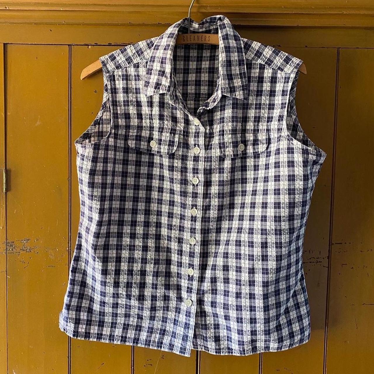 Very cute gingham button-up. This lightweight cotton... - Depop