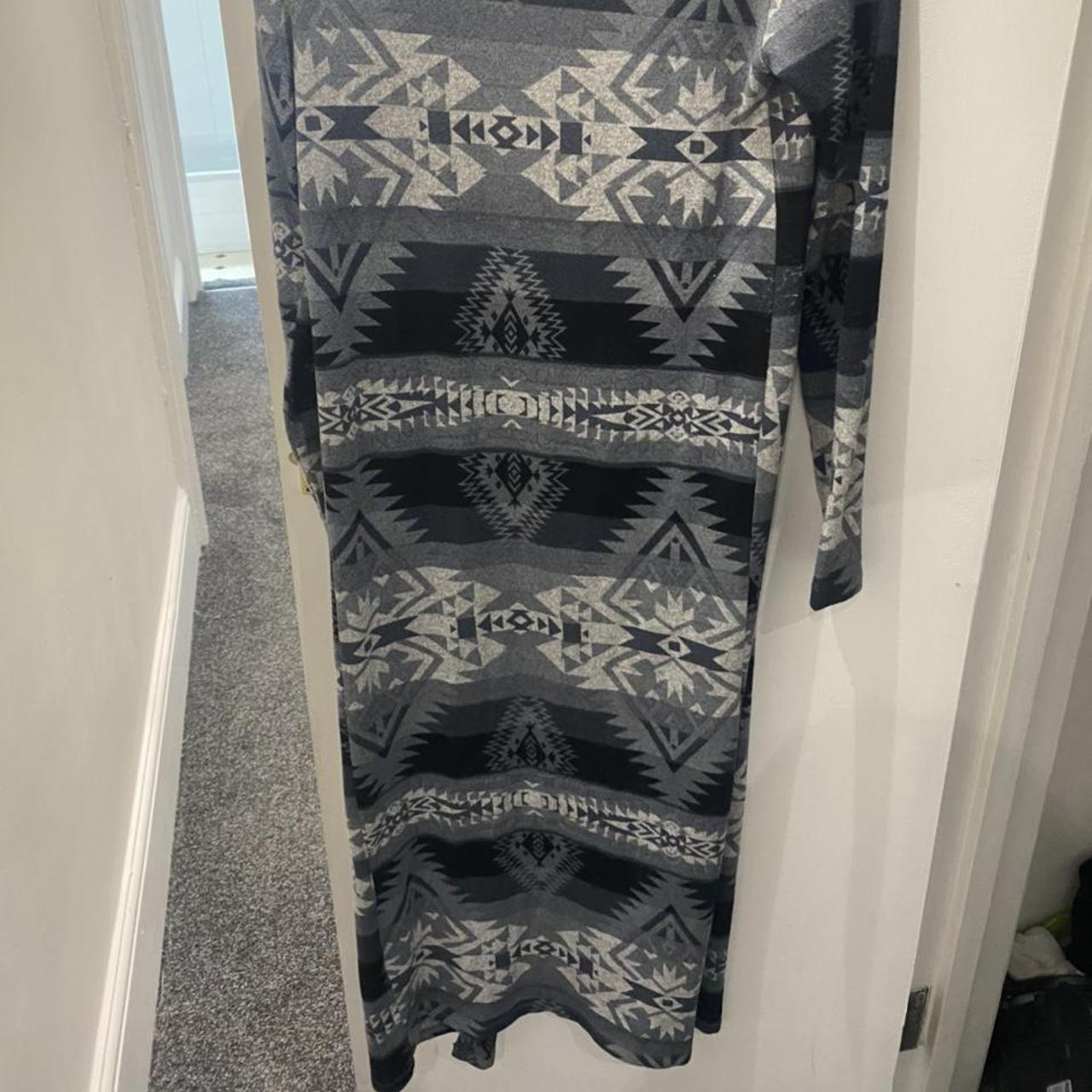 Aztec print long length cardigan Size S Beautiful... - Depop