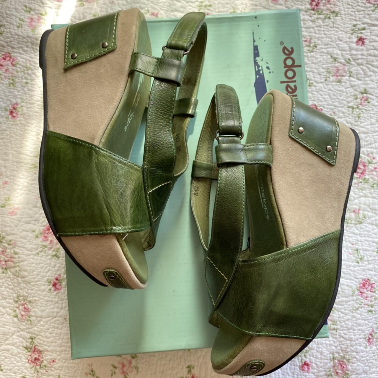 Anthropologie Antelope Green platform Wedges Size... - Depop