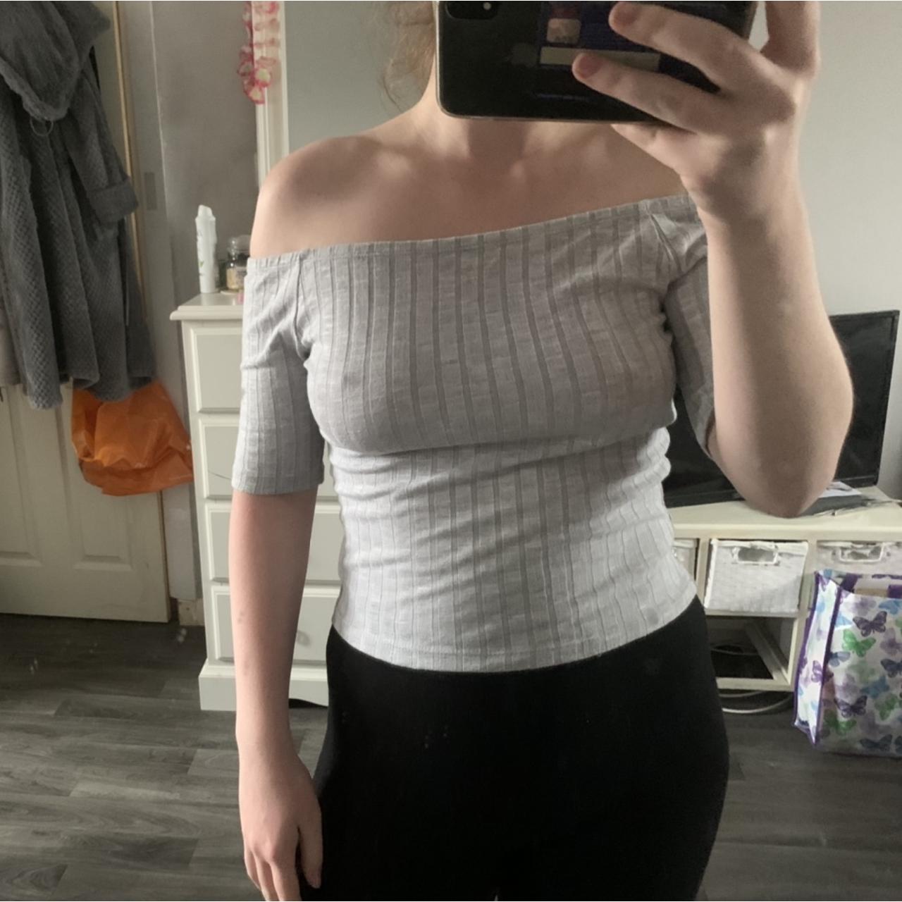 Grey ribbed crop top from new look worn once 🤍 - Depop