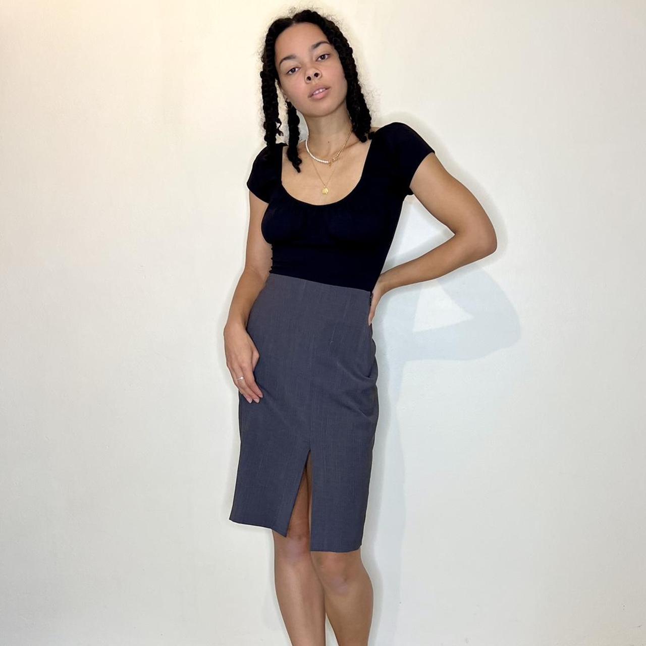 👟JIGSAW grey pencil skirt with side slit 👟 ~... - Depop