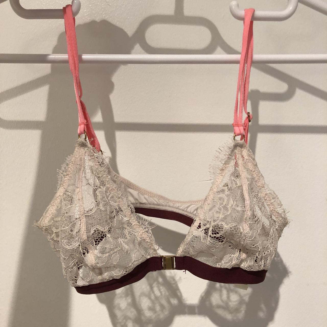 Topshop lace triangle bra 🍧 〰️ Topshop pale pink... - Depop