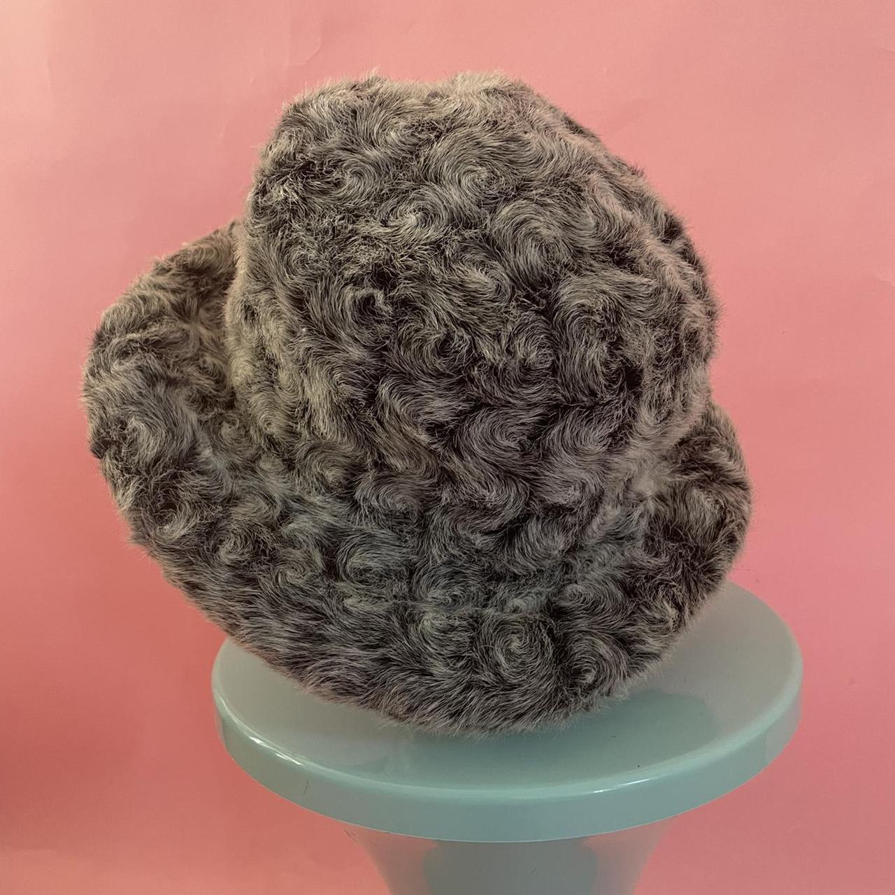 Fluffy hat Very extra Stunning Vintage fluffy faux... - Depop