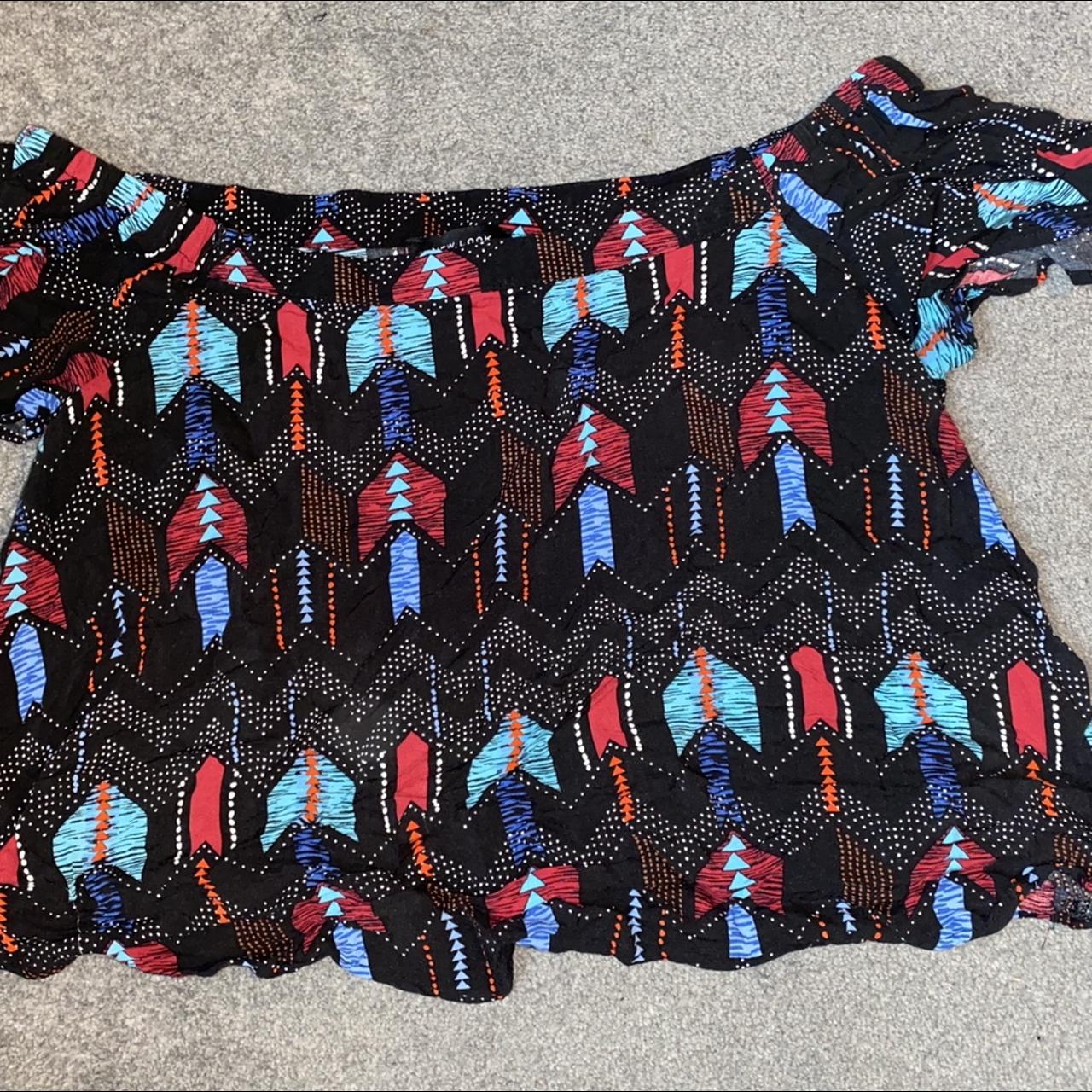 Super cute off the shoulder float pattern top from... - Depop