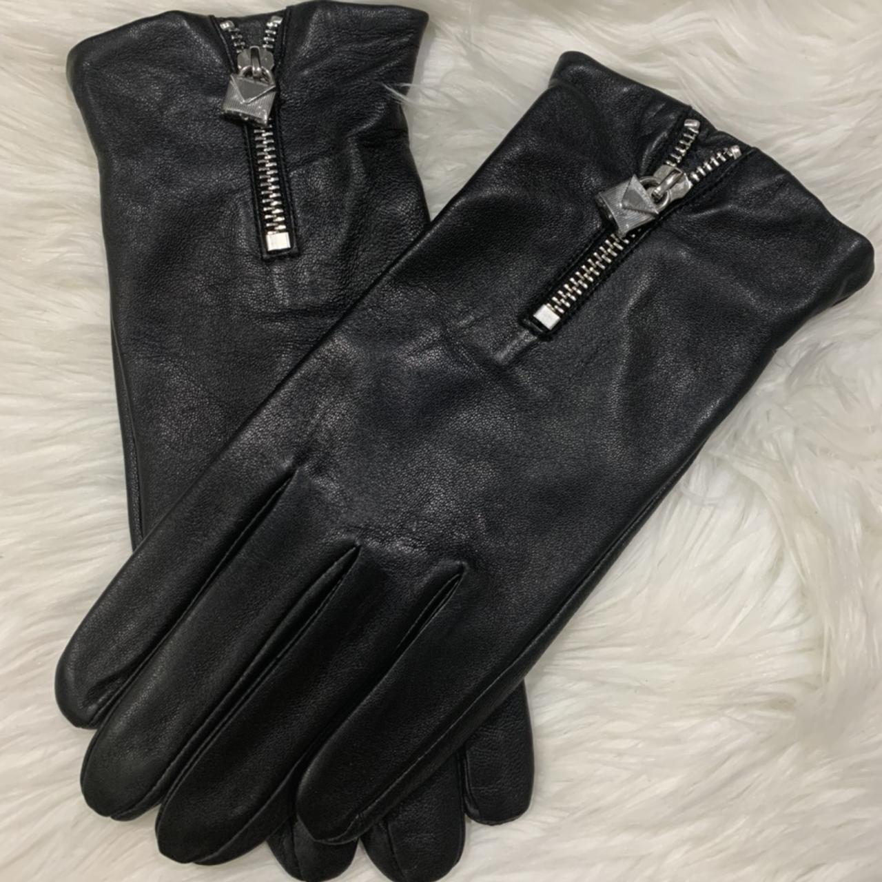 Michael Kors Women's Black Gloves | Depop