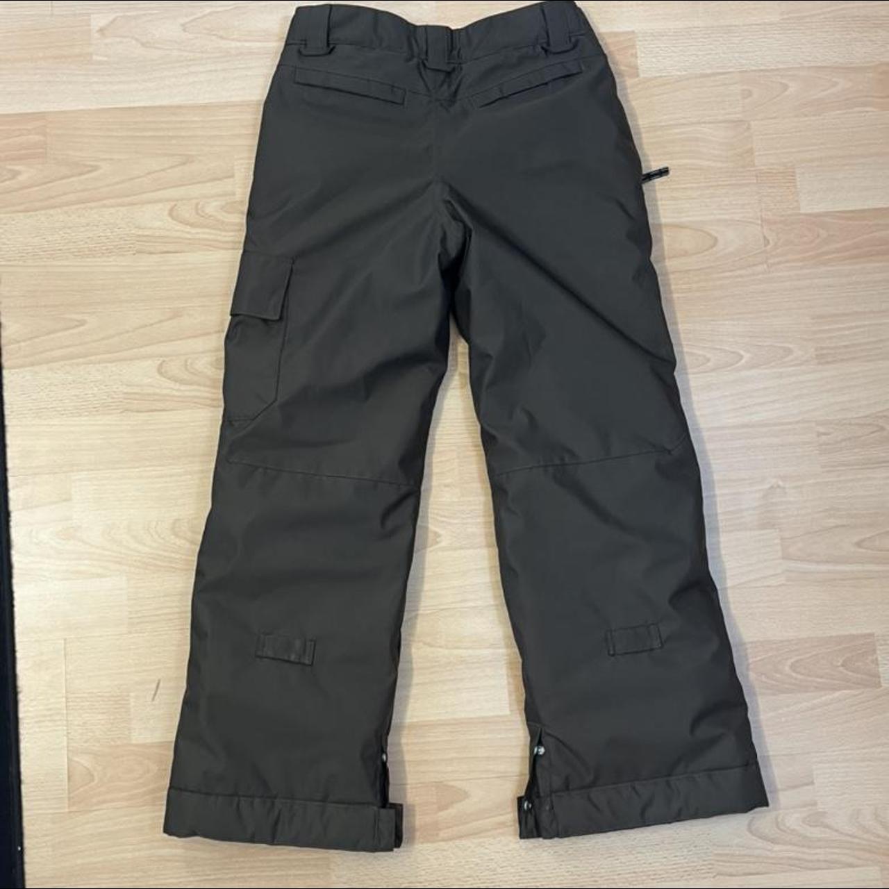 Really cool unisex fitted Ski Pants Size is kids XL... - Depop