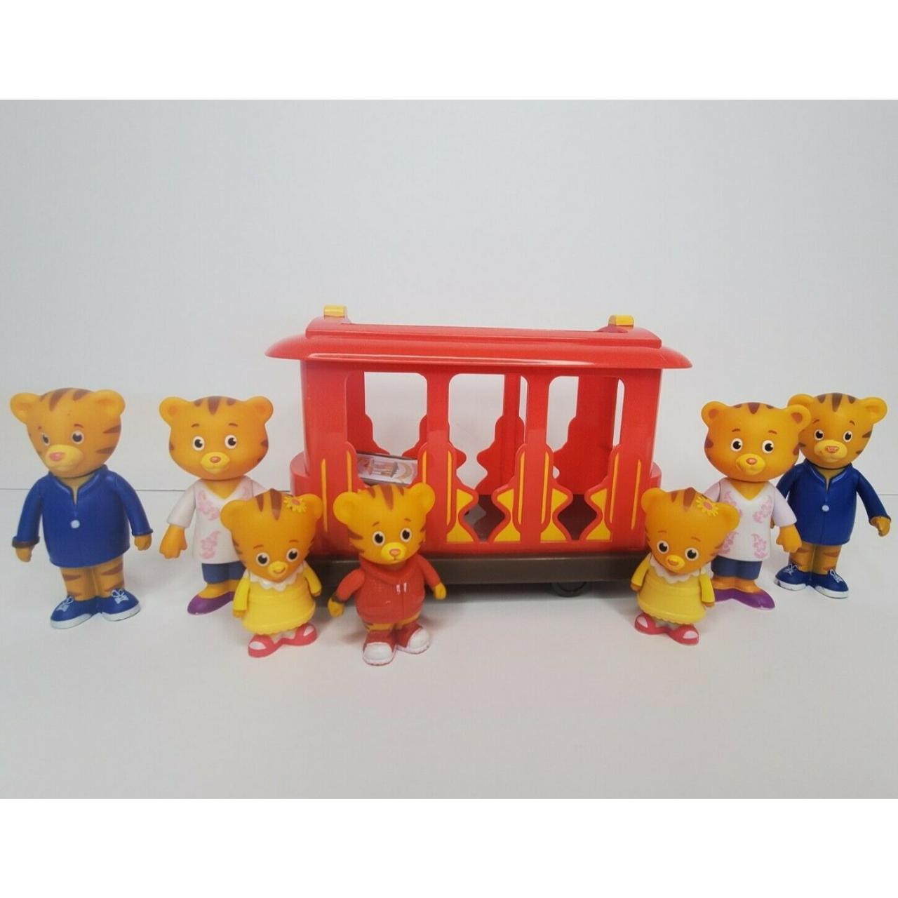 Daniel Tiger Trolly Car With 7 Figures 7 Jakks... - Depop