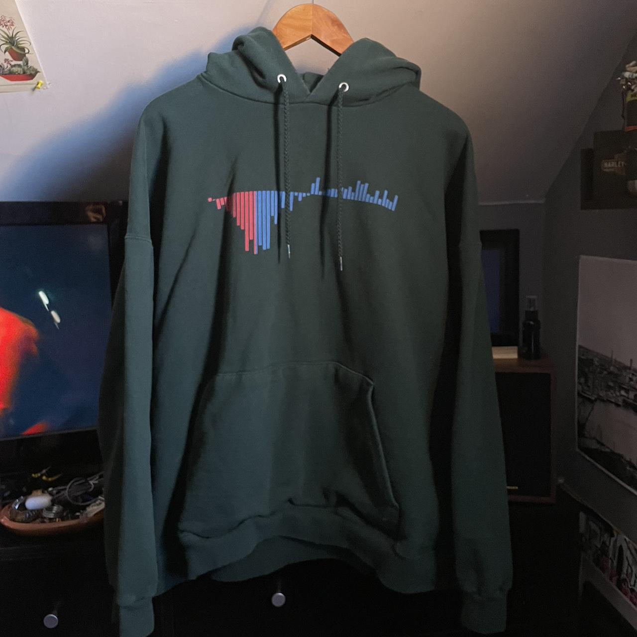 y2k Forest Green skater digital sound wave... - Depop