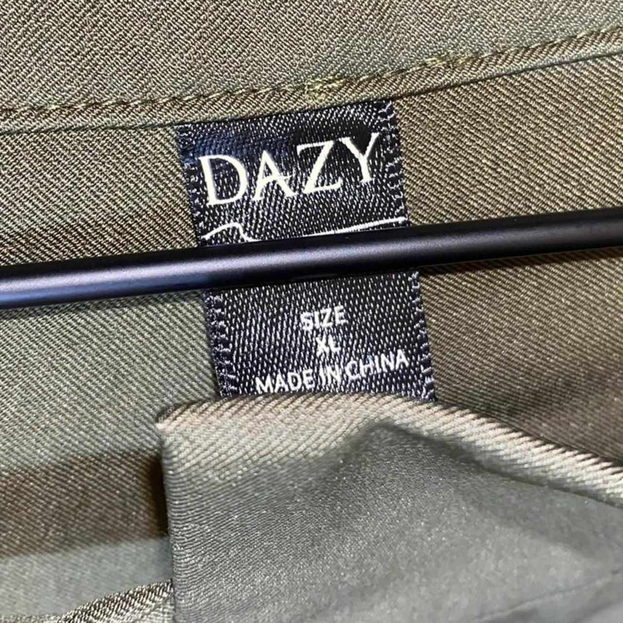 DAZY Women's Trousers | Depop