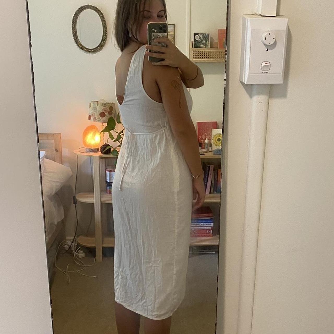 White glassons midi dress size 10 - Depop