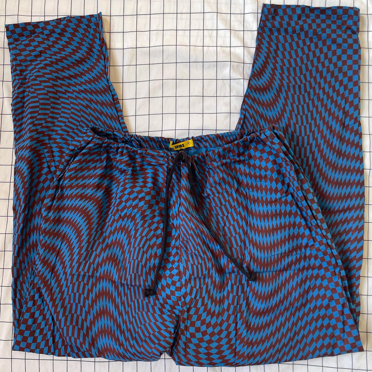 Blue and burgandy trippy checkers Skidz parachute... | Depop