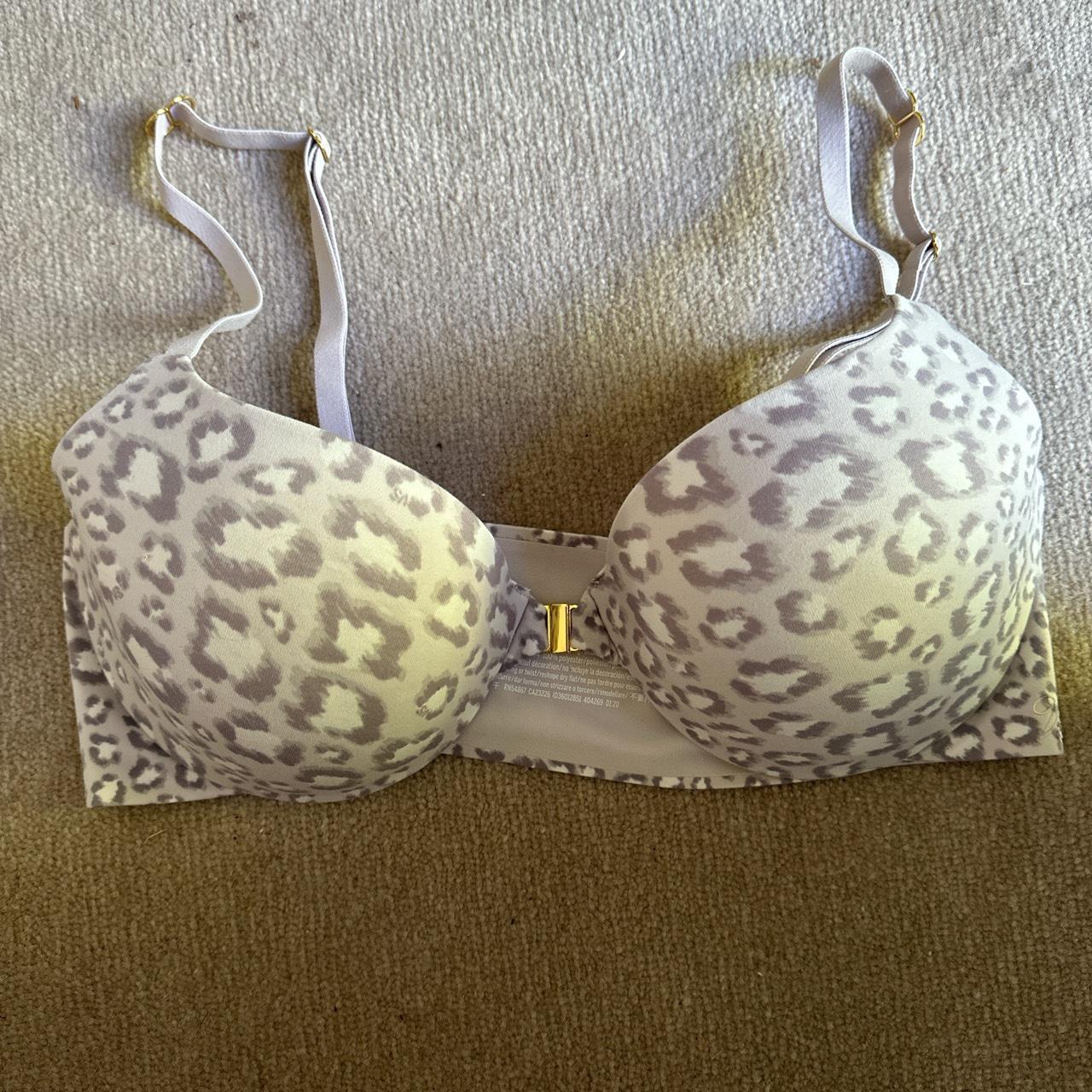 Leopard print Victoria’s Secret bra- clasp at front 34C - Depop
