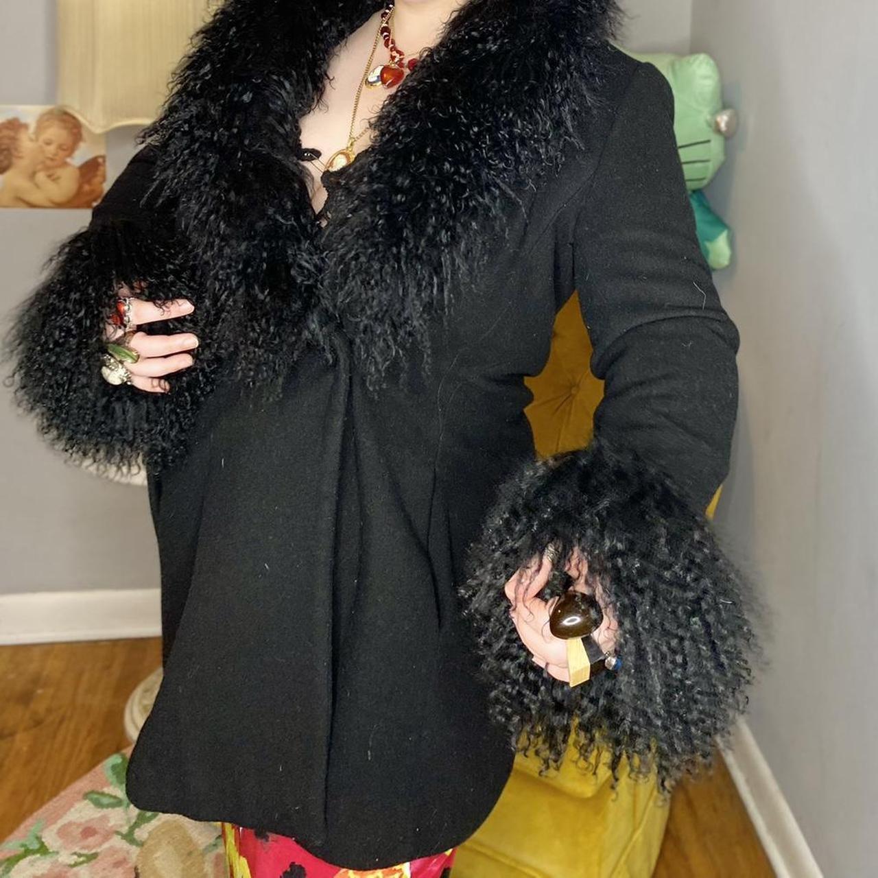 Amazinggggg vintage black goth bratz fuzzy fur... - Depop