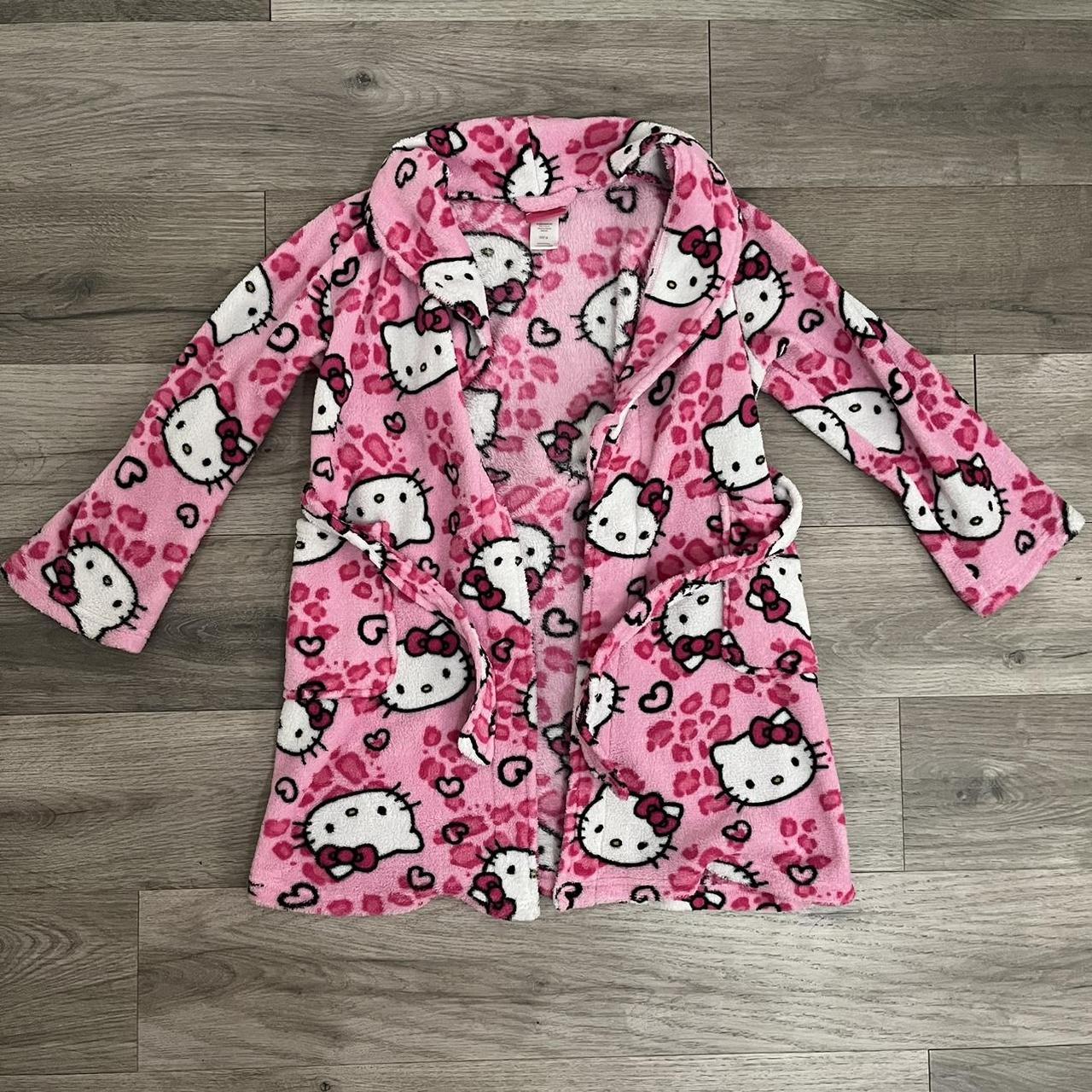 hello kitty robe💅 youth size 10, fits like a... - Depop