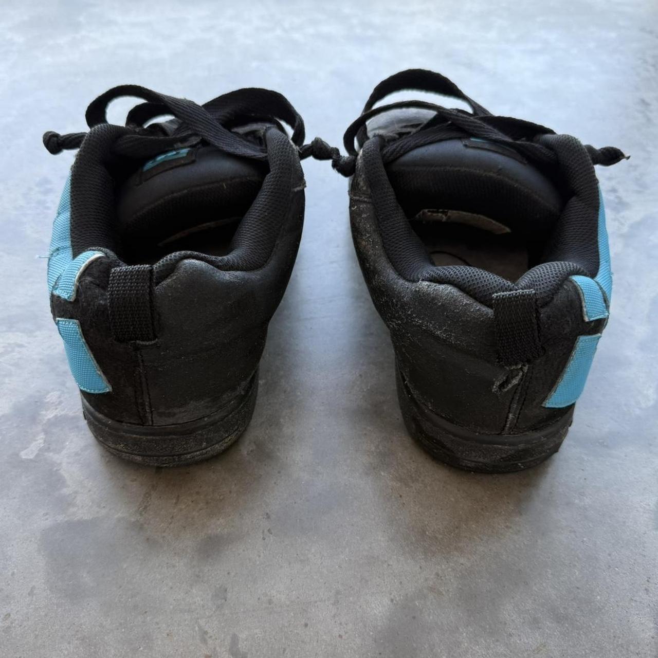 Vintage DC Shoes Company Skater Skate Shoes Black... | Depop