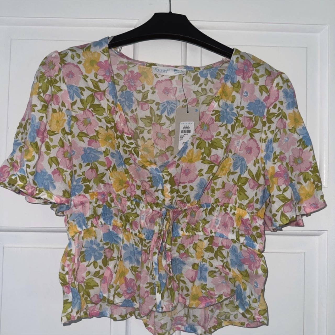 Primark cropped blouse Gorgeous floral pattern Brand... - Depop