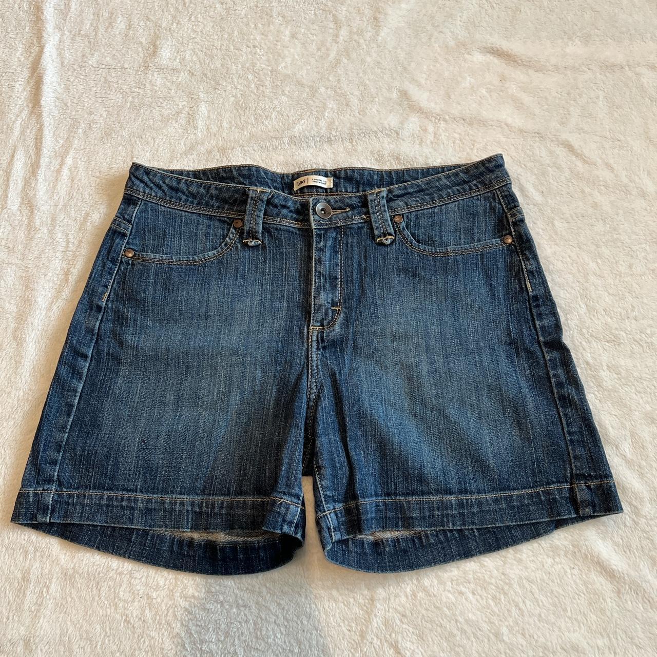 Vintage Lee Shorts Size: 12 (more like a 10/M) $18 - Depop